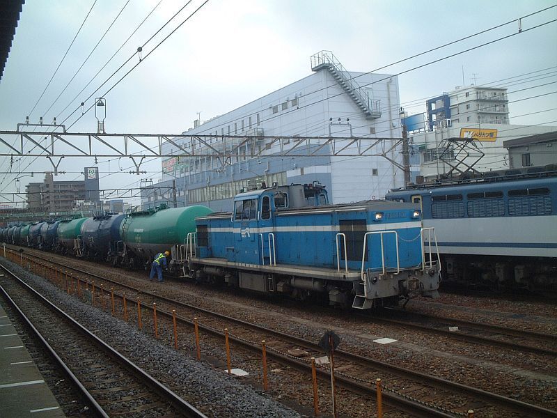 蘇我駅と千葉貨物駅で撮影したEF65-1040（デカパン）とタキ143645（銀タキ）: Break on Through ～音楽と乗り物～
